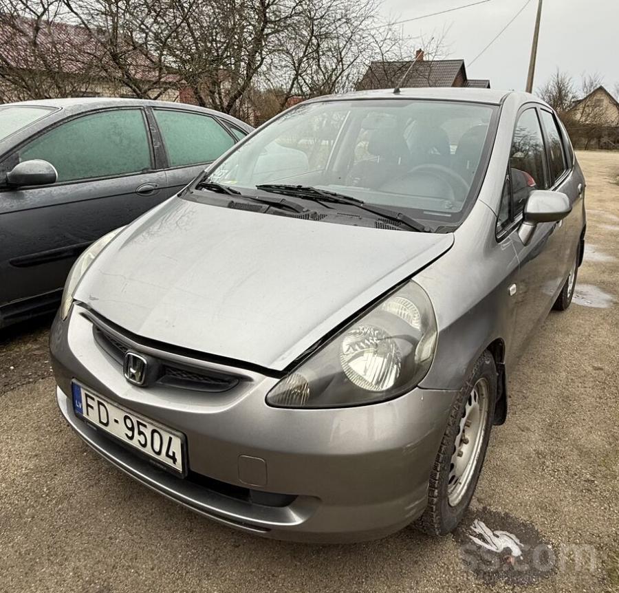 Grey Honda Jazz 2004 in Daugavpils, with an engine capacity of 1.30 L and mileage of 260 thousand km for 600 €, photo 2 on AUTOMOTO.COM.LV