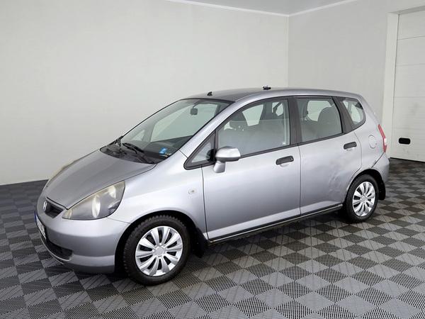 Grey Honda Jazz 2004 in Tallinn, with an engine capacity of 1.30 L and mileage of 175 thousand km for 399 €, photo 2 on AUTOMOTO.COM.LV
