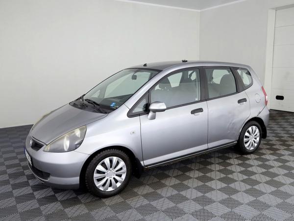 Grey Honda Jazz 2004 in Tallinn, with an engine capacity of 1.30 L and mileage of 175 thousand km for 399 €, photo 9 on AUTOMOTO.COM.LV