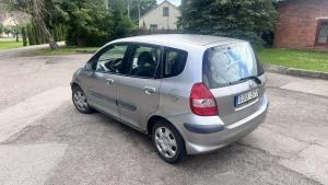 Grey Honda Jazz 2004 in Rokiskis, with an engine capacity of 1.34 L and mileage of 271 thousand km for 1500 €, photo 6 on AUTOMOTO.COM.LV