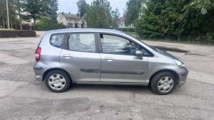 Grey Honda Jazz 2004 in Rokiskis, with an engine capacity of 1.34 L and mileage of 271 thousand km for 1500 €, photo 7 on AUTOMOTO.COM.LV