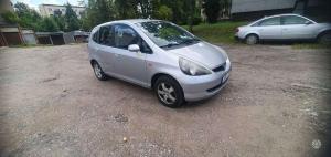 Grey Honda Jazz 2004 in Kaunas, with an engine capacity of 1.30 L and mileage of 200 thousand km for 1100 €, photo  on AUTOMOTO.COM.LV