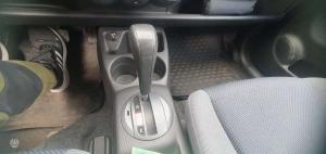 Grey Honda Jazz 2004 in Kaunas, with an engine capacity of 1.30 L and mileage of 200 thousand km for 1100 €, photo 9 on AUTOMOTO.COM.LV