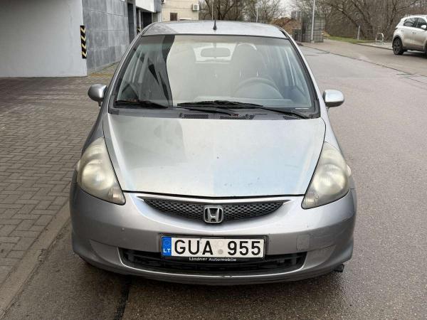Grey Honda Jazz 2005 in Vilnius, with an engine capacity of 1.24 L and mileage of 180 thousand km for 550 €, photo 3 on AUTOMOTO.COM.LV