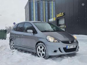 Grey Honda Jazz 2005 in Vilnius, with an engine capacity of 1.34 L and mileage of 190 thousand km for 2200 €, photo 4 on AUTOMOTO.COM.LV