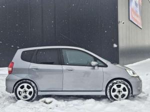 Grey Honda Jazz 2005 in Vilnius, with an engine capacity of 1.34 L and mileage of 190 thousand km for 2200 €, photo 5 on AUTOMOTO.COM.LV