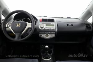 Серый Хонда Джаз 2005 в Таллин, объемом двигателя 1.30 л и пробегом 164 тыс. км за 699 €, фото 6 на AUTOMOTO.COM.LV