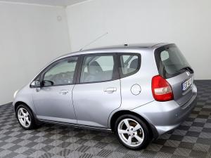 Pelēks Honda Jazz 2005 Tallina, ar dzinēja tilpumu 1.30 L un nobraukumu 164 tūkst. km par 599 €, foto 12 vietnē AUTOMOTO.COM.LV