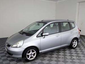 Grey Honda Jazz 2005 in Tallinn, with an engine capacity of 1.30 L and mileage of 174 thousand km for 799 €, photo 3 on AUTOMOTO.COM.LV