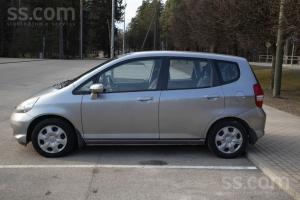 Pelēks Honda Jazz 2006 Ogre, ar dzinēja tilpumu 1.40 L un nobraukumu 133 tūkst. km par 4750 €, foto 6 vietnē AUTOMOTO.COM.LV