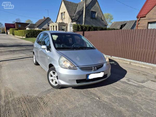 Grey Honda Jazz 2006 in Vilkaviskis, with an engine capacity of 1.20 L and mileage of 2 thousand km for 900 €, photo 2 on AUTOMOTO.COM.LV