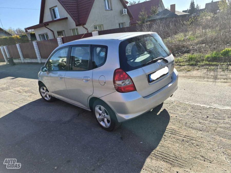 Grey Honda Jazz 2006 in Vilkaviskis, with an engine capacity of 1.20 L and mileage of 2 thousand km for 900 €, photo 4 on AUTOMOTO.COM.LV