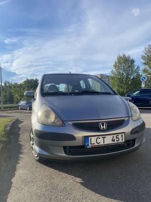 Pelēks Honda Jazz 2006 Viļņa, ar dzinēja tilpumu 1.34 L un nobraukumu 210 tūkst. km par 2300 €, foto 11 vietnē AUTOMOTO.COM.LV