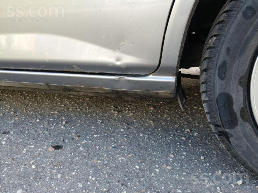 Pelēks Honda Jazz 2006 Daugavpils, ar dzinēja tilpumu 1.30 L un nobraukumu 252 tūkst. km par 1200 €, foto 16 vietnē AUTOMOTO.COM.LV