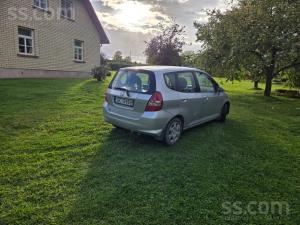 Серый Хонда Джаз 2006 в Балви, объемом двигателя 1.30 л и пробегом 97 тыс. км за 1000 €, фото 4 на AUTOMOTO.COM.LV