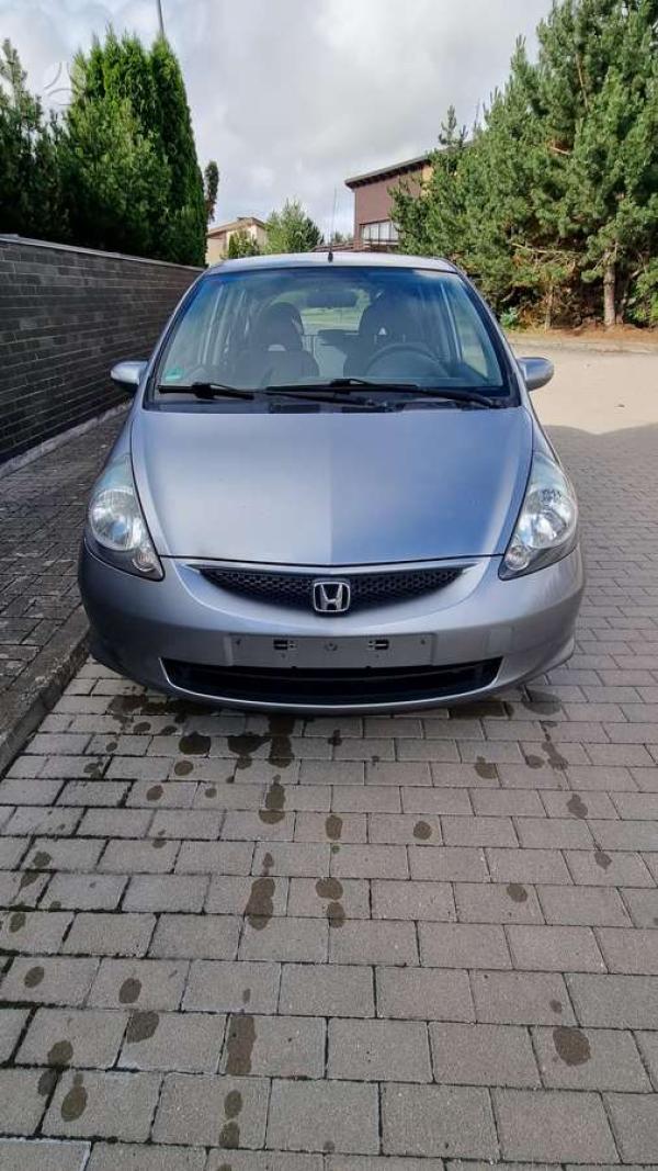 Pelēks Honda Jazz 2006 Marijampole, ar dzinēja tilpumu 1.34 L un nobraukumu 188 tūkst. km par 800 €, foto 9 vietnē AUTOMOTO.COM.LV