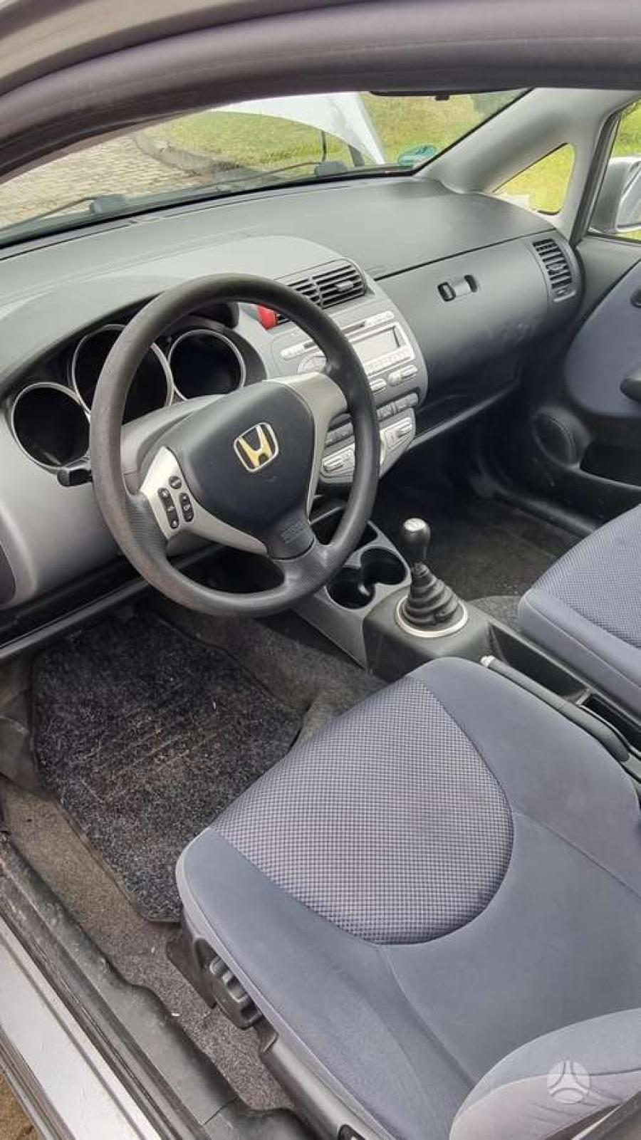 Pelēks Honda Jazz 2006 Marijampole, ar dzinēja tilpumu 1.34 L un nobraukumu 188 tūkst. km par 800 €, foto 11 vietnē AUTOMOTO.COM.LV