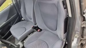 Pelēks Honda Jazz 2006 Marijampole, ar dzinēja tilpumu 1.34 L un nobraukumu 188 tūkst. km par 800 €, foto 14 vietnē AUTOMOTO.COM.LV