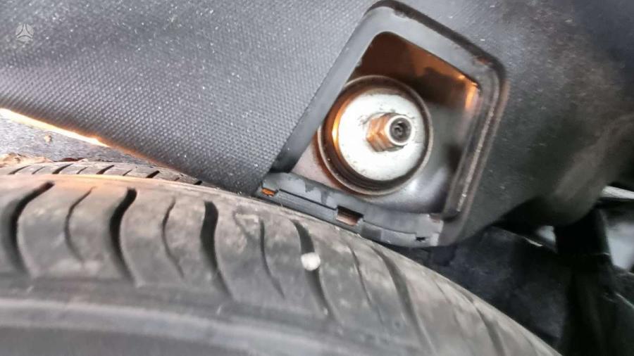 Pelēks Honda Jazz 2006 Marijampole, ar dzinēja tilpumu 1.34 L un nobraukumu 188 tūkst. km par 800 €, foto 16 vietnē AUTOMOTO.COM.LV