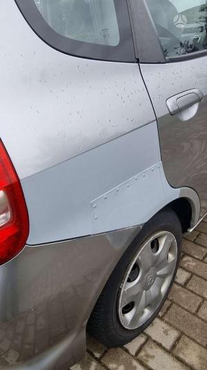 Pelēks Honda Jazz 2006 Marijampole, ar dzinēja tilpumu 1.34 L un nobraukumu 188 tūkst. km par 800 €, foto 18 vietnē AUTOMOTO.COM.LV