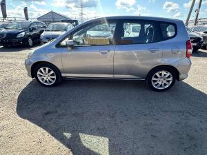 Pelēks Honda Jazz 2007 Kauņa, ar dzinēja tilpumu 1.34 L un nobraukumu 200 tūkst. km par 3400 €, foto 8 vietnē AUTOMOTO.COM.LV