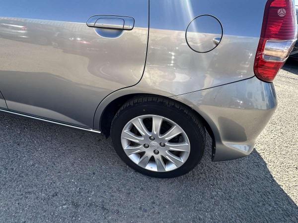 Grey Honda Jazz 2007 in Kaunas, with an engine capacity of 1.34 L and mileage of 200 thousand km for 3400 €, photo 8 on AUTOMOTO.COM.LV