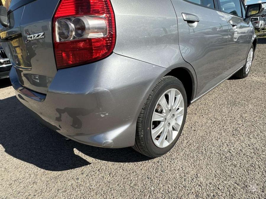 Pelēks Honda Jazz 2007 Kauņa, ar dzinēja tilpumu 1.34 L un nobraukumu 200 tūkst. km par 3400 €, foto 12 vietnē AUTOMOTO.COM.LV