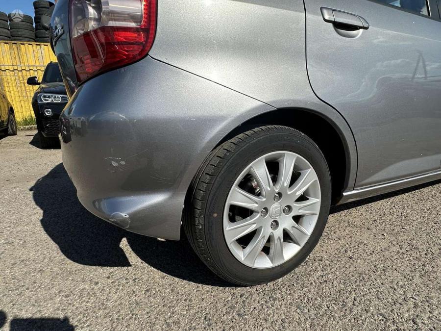 Pelēks Honda Jazz 2007 Kauņa, ar dzinēja tilpumu 1.34 L un nobraukumu 200 tūkst. km par 3400 €, foto 13 vietnē AUTOMOTO.COM.LV