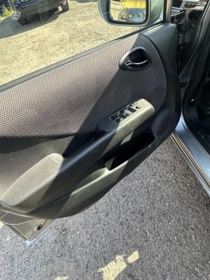 Pelēks Honda Jazz 2007 Kauņa, ar dzinēja tilpumu 1.34 L un nobraukumu 200 tūkst. km par 3400 €, foto 15 vietnē AUTOMOTO.COM.LV