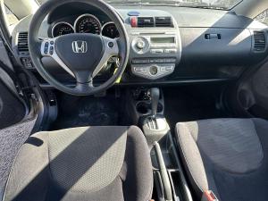 Pelēks Honda Jazz 2007 Kauņa, ar dzinēja tilpumu 1.34 L un nobraukumu 200 tūkst. km par 3400 €, foto 16 vietnē AUTOMOTO.COM.LV