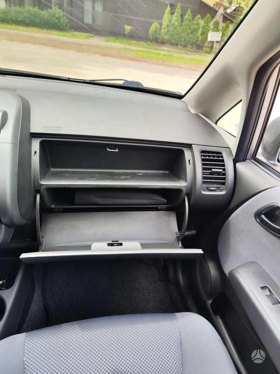 Grey Honda Jazz 2007 in Kaunas, with an engine capacity of 1.34 L and mileage of 142 thousand km for 2600 €, photo 12 on AUTOMOTO.COM.LV