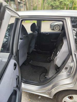 Grey Honda Jazz 2007 in Kaunas, with an engine capacity of 1.34 L and mileage of 142 thousand km for 2600 €, photo 17 on AUTOMOTO.COM.LV