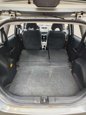 Grey Honda Jazz 2007 in Kaunas, with an engine capacity of 1.34 L and mileage of 142 thousand km for 2600 €, photo 21 on AUTOMOTO.COM.LV