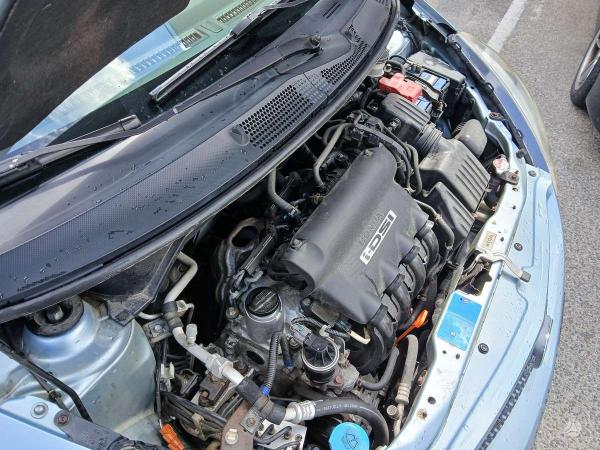 Grey Honda Jazz 2007 in Vilnius, with an engine capacity of 1.24 L and mileage of 180 thousand km for 1050 €, photo 8 on AUTOMOTO.COM.LV
