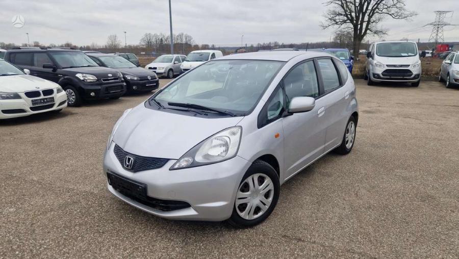 Grey Honda Jazz 2009 in Marijampole, with an engine capacity of 1.20 L and mileage of 187 thousand km for 2500 €, photo 1 on AUTOMOTO.COM.LV