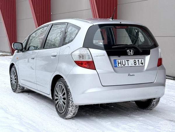 Grey Honda Jazz 2009 in Kaunas, with an engine capacity of 1.20 L and mileage of 45 thousand km for 2150 €, photo 4 on AUTOMOTO.COM.LV