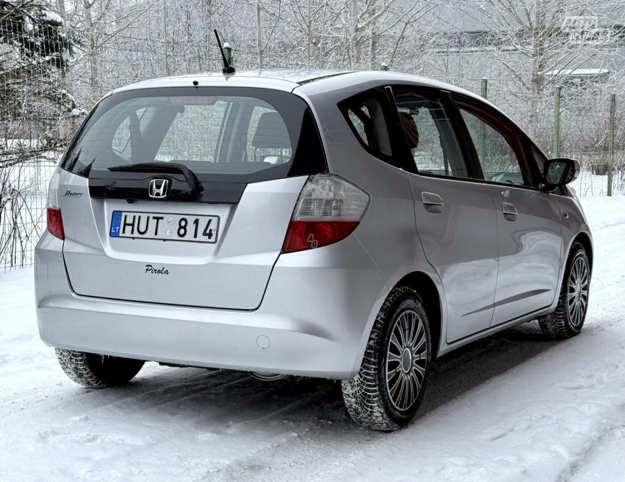 Pelēks Honda Jazz 2009 Kauņa, ar dzinēja tilpumu 1.20 L un nobraukumu 45 tūkst. km par 2150 €, foto 6 vietnē AUTOMOTO.COM.LV