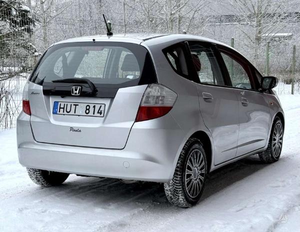 Grey Honda Jazz 2009 in Kaunas, with an engine capacity of 1.20 L and mileage of 45 thousand km for 2150 €, photo 6 on AUTOMOTO.COM.LV
