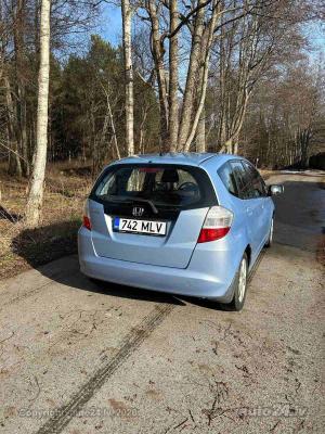 Grey Honda Jazz 2009 in Tallinn, with an engine capacity of 1.30 L and mileage of 101 thousand km for 3000 €, photo 2 on AUTOMOTO.COM.LV