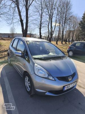 Pelēks Honda Jazz 2009 Tauragė, ar dzinēja tilpumu 1.20 L un nobraukumu 170 tūkst. km par 2300 €, foto 3 vietnē AUTOMOTO.COM.LV