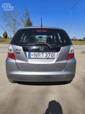 Pelēks Honda Jazz 2009 Tauragė, ar dzinēja tilpumu 1.20 L un nobraukumu 170 tūkst. km par 2300 €, foto 6 vietnē AUTOMOTO.COM.LV