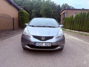 Pelēks Honda Jazz 2009 Viļņa, ar dzinēja tilpumu 1.20 L un nobraukumu 236 tūkst. km par 2150 €, foto 7 vietnē AUTOMOTO.COM.LV