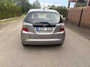 Pelēks Honda Jazz 2009 Viļņa, ar dzinēja tilpumu 1.20 L un nobraukumu 236 tūkst. km par 2150 €, foto 8 vietnē AUTOMOTO.COM.LV