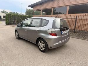 Pelēks Honda Jazz 2009 Viļņa, ar dzinēja tilpumu 1.20 L un nobraukumu 236 tūkst. km par 2150 €, foto 9 vietnē AUTOMOTO.COM.LV