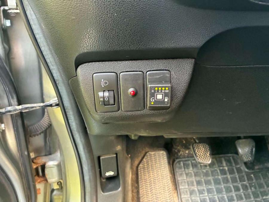 Pelēks Honda Jazz 2009 Viļņa, ar dzinēja tilpumu 1.20 L un nobraukumu 236 tūkst. km par 2150 €, foto 17 vietnē AUTOMOTO.COM.LV