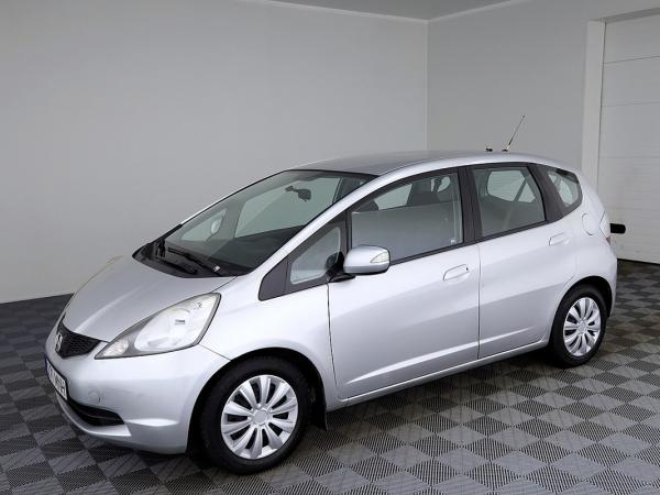 Grey Honda Jazz 2009 in Tallinn, with an engine capacity of 1.30 L and mileage of 156 thousand km for 1299 €, photo 10 on AUTOMOTO.COM.LV