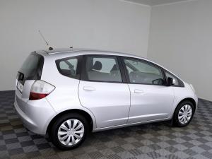 Серый Хонда Джаз 2009 в Таллин, объемом двигателя 1.30 л и пробегом 156 тыс. км за 1299 €, фото 12 на AUTOMOTO.COM.LV