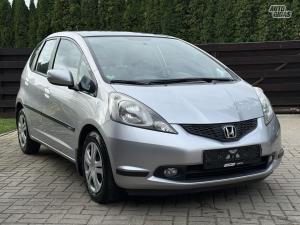 Pelēks Honda Jazz 2009 Kretinga, ar dzinēja tilpumu 1.30 L un nobraukumu 208 tūkst. km par 4150 €, foto  vietnē AUTOMOTO.COM.LV