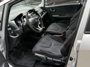 Серый Хонда Джаз 2009 в Кретинга, объемом двигателя 1.30 л и пробегом 208 тыс. км за 4150 €, фото 10 на AUTOMOTO.COM.LV
