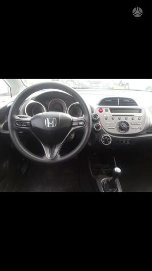 Pelēks Honda Jazz 2010 Viļņa, ar dzinēja tilpumu 1.20 L un nobraukumu 225 tūkst. km par 3150 €, foto 11 vietnē AUTOMOTO.COM.LV